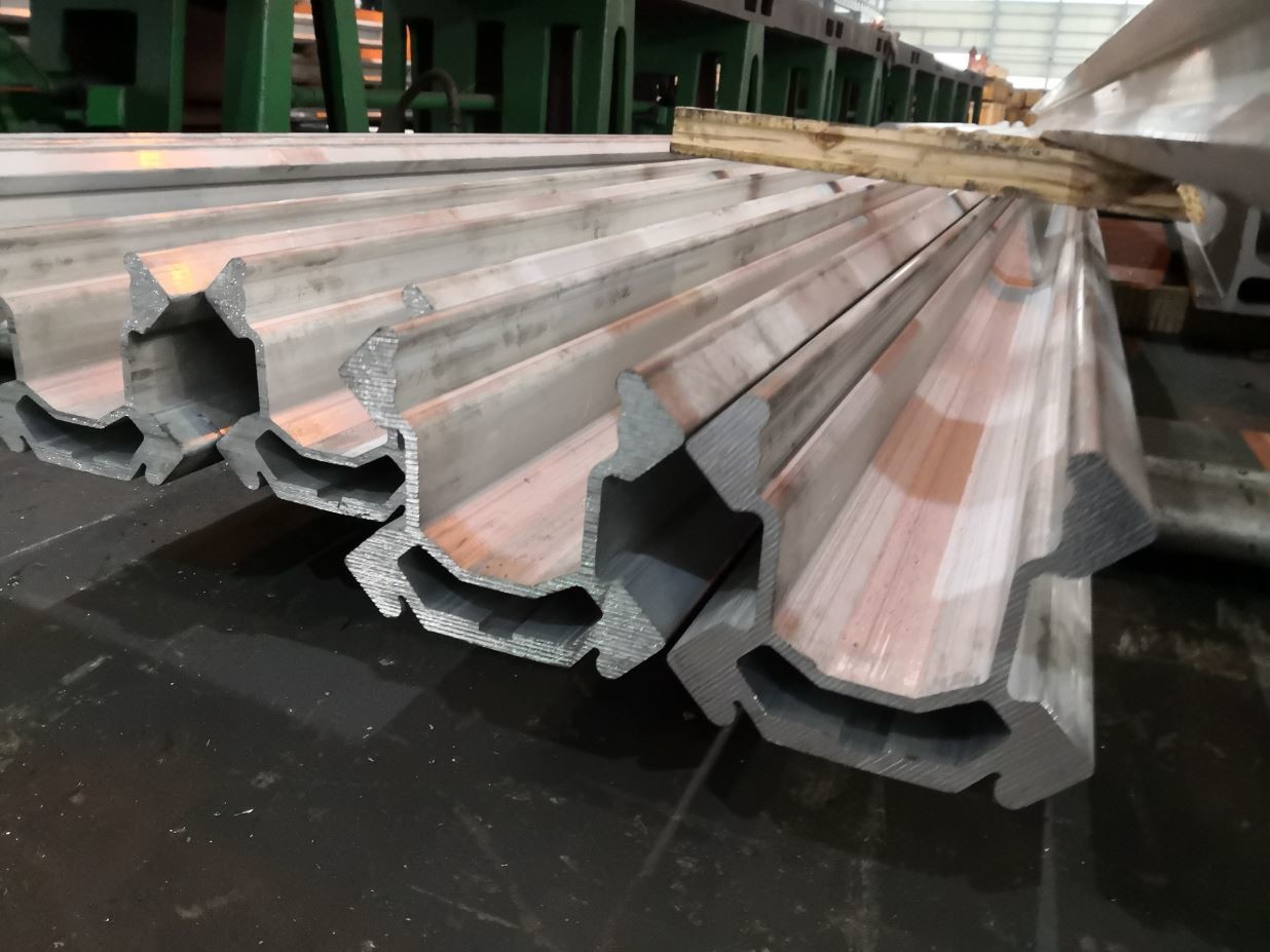 14 Feet Long Feed Beam Aluminum Extruded Profiles T6 Heat Treatment